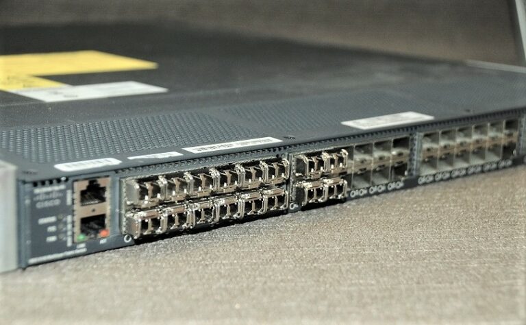 Set up Cisco MDS DS-C9148-16p-K9 with 2 VSAN's - BREZNET Set up Cisco MDS DS-C9148-16p-K9 with 2 VSAN's - BREZNET